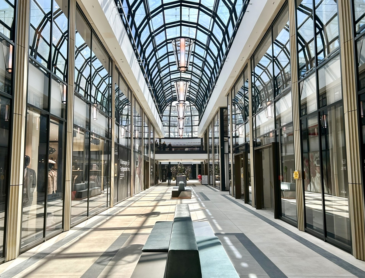MOMENI kurz vor Fertigstellung der Galerie Luise in Hannover: MOMENI Group